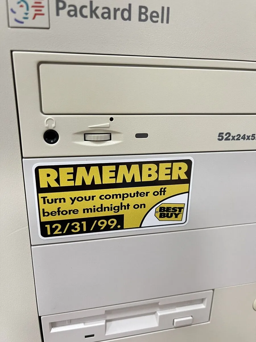 Remember Y2K? The Best Buy “Turn Off Your Computer” Warning - 90kids.com