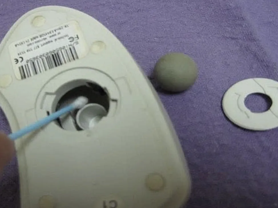 Remember Cleaning These Mouse Balls? - 90kids.com