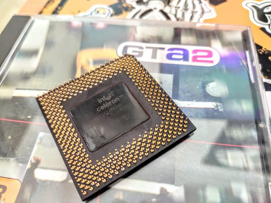 Intel Celeron 333 Mhz CPU from 1998 - with GTA2