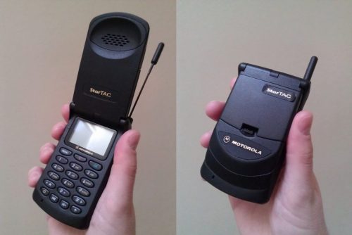 Motorola StarTAC: A Flip Phone Revolution That Still Sparkles - 90kids.com